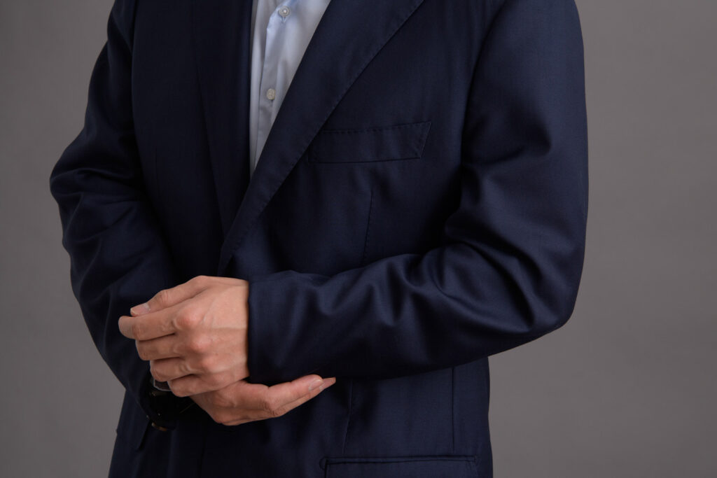 How Jacket Bicep Width Should Fit - Proper Cloth Help